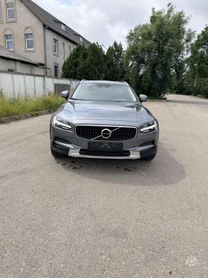Grey Volvo V90 2017 in Kaunas, with an engine capacity of 1.97 L and mileage of 318 thousand km for 16300 €, photo  on AUTOMOTO.COM.LV