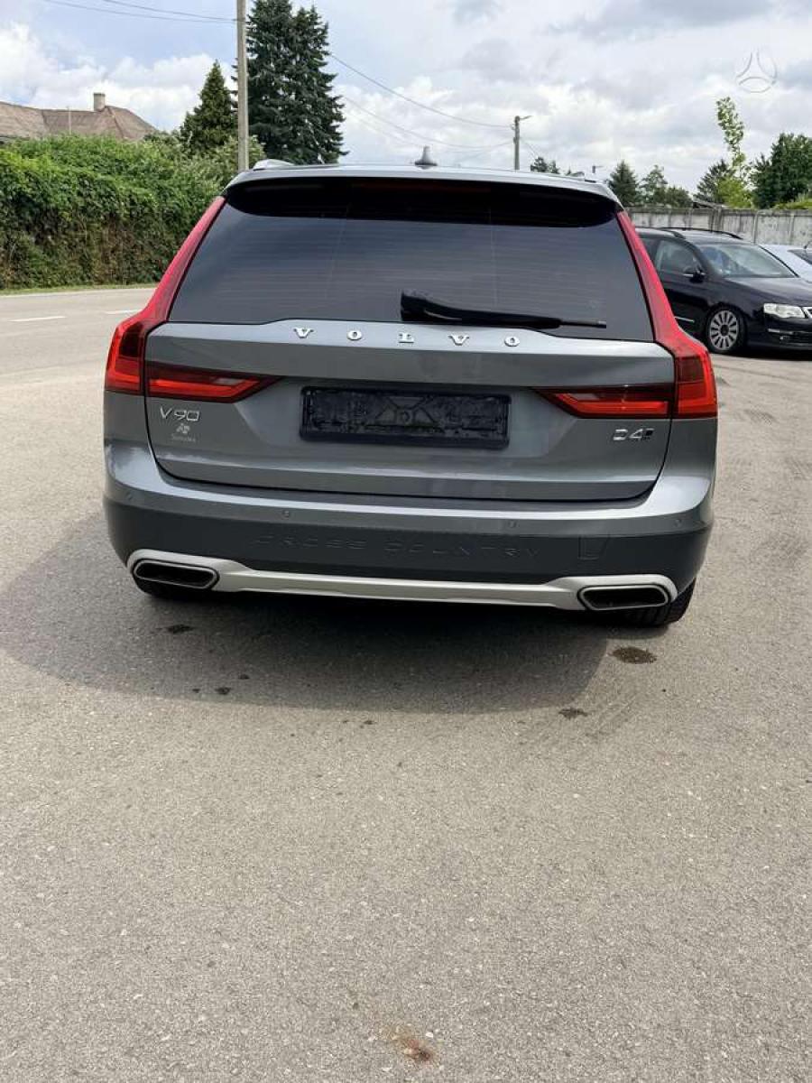 Pelēks Volvo V90 2017 Kauņa, ar dzinēja tilpumu 1.97 L un nobraukumu 318 tūkst. km par 16300 €, foto 6 vietnē AUTOMOTO.COM.LV
