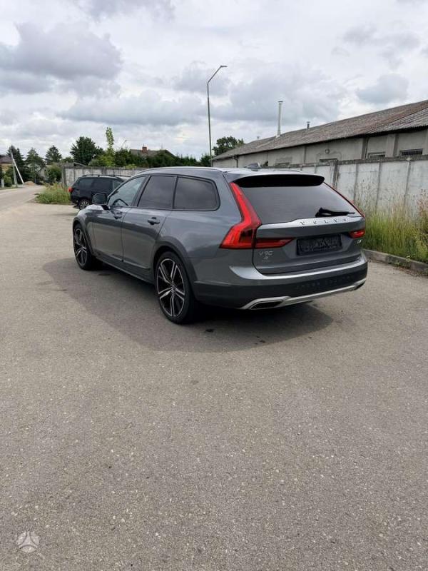 Pelēks Volvo V90 2017 Kauņa, ar dzinēja tilpumu 1.97 L un nobraukumu 318 tūkst. km par 16300 €, foto 6 vietnē AUTOMOTO.COM.LV