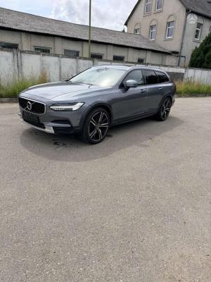 Pelēks Volvo V90 2017 Kauņa, ar dzinēja tilpumu 1.97 L un nobraukumu 318 tūkst. km par 16300 €, foto 9 vietnē AUTOMOTO.COM.LV