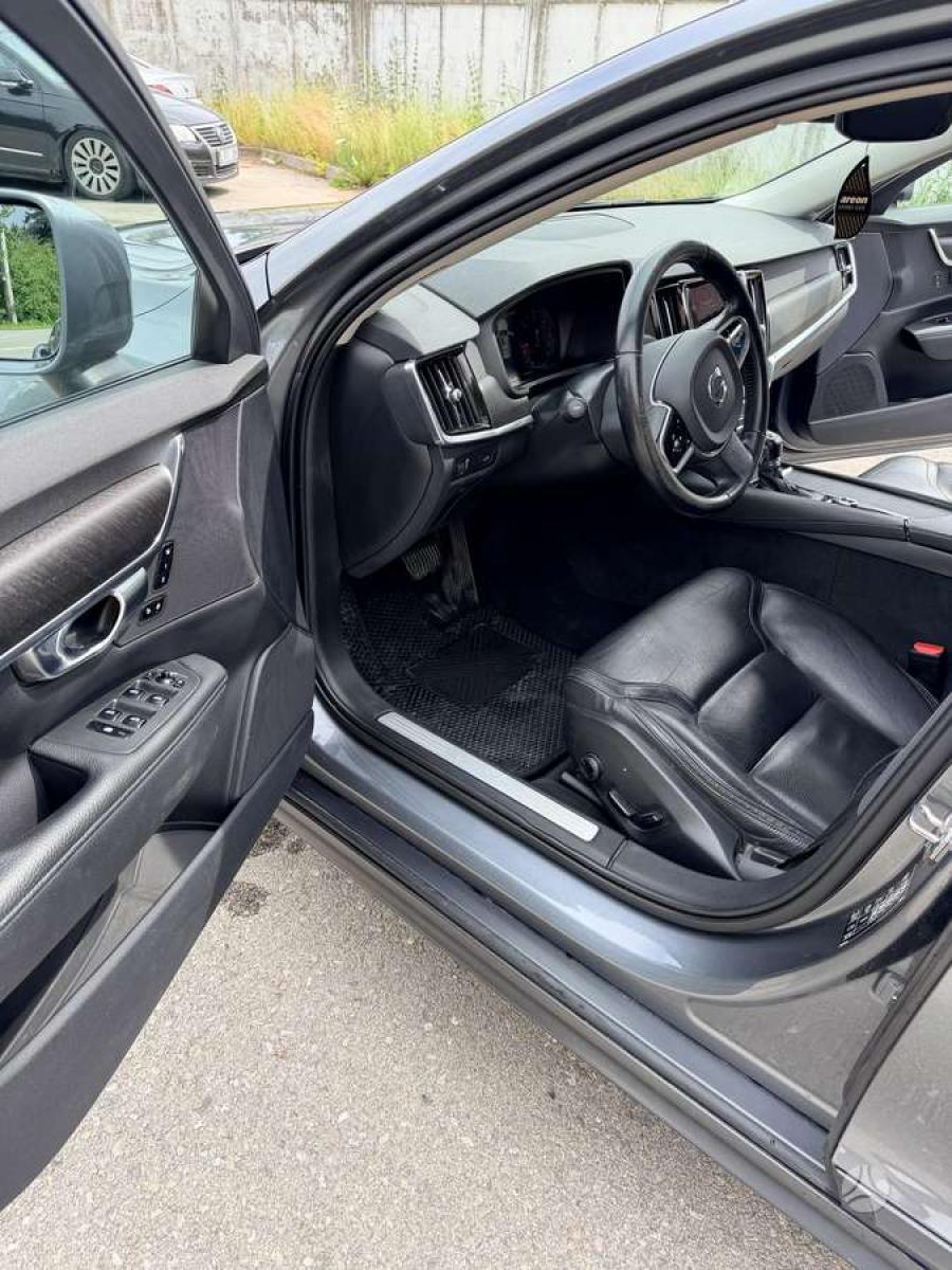Pelēks Volvo V90 2017 Kauņa, ar dzinēja tilpumu 1.97 L un nobraukumu 318 tūkst. km par 16300 €, foto 10 vietnē AUTOMOTO.COM.LV