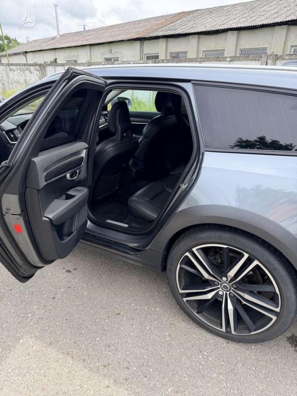 Pelēks Volvo V90 2017 Kauņa, ar dzinēja tilpumu 1.97 L un nobraukumu 318 tūkst. km par 16300 €, foto 10 vietnē AUTOMOTO.COM.LV