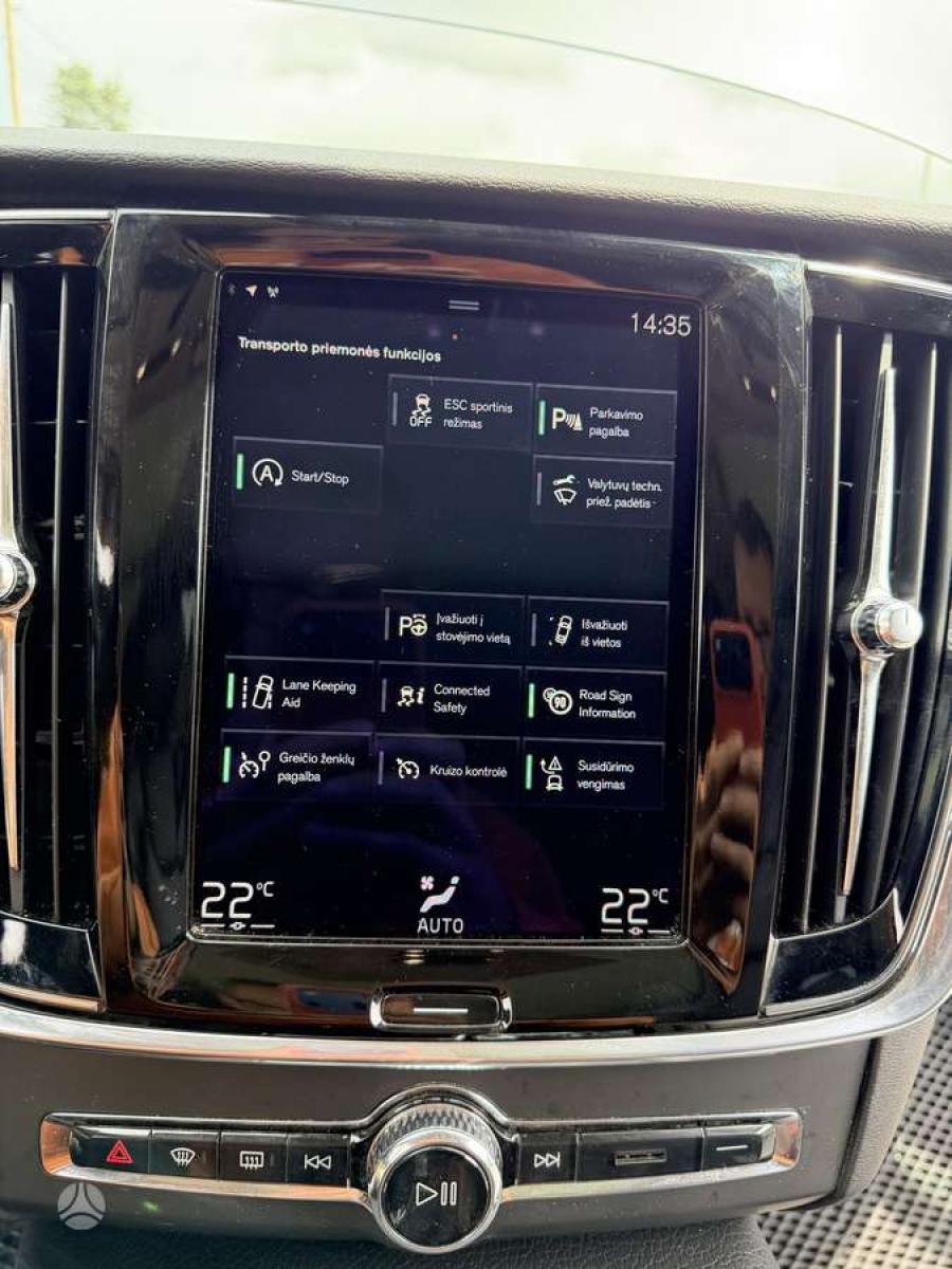Pelēks Volvo V90 2017 Kauņa, ar dzinēja tilpumu 1.97 L un nobraukumu 318 tūkst. km par 16300 €, foto 19 vietnē AUTOMOTO.COM.LV