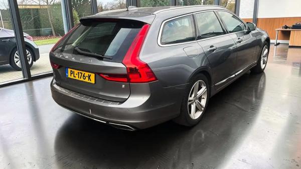 Pelēks Volvo V90 2017 Jūrmala, ar dzinēja tilpumu 2.00 L un nobraukumu 345 tūkst. km par 12950 €, foto 3 vietnē AUTOMOTO.COM.LV