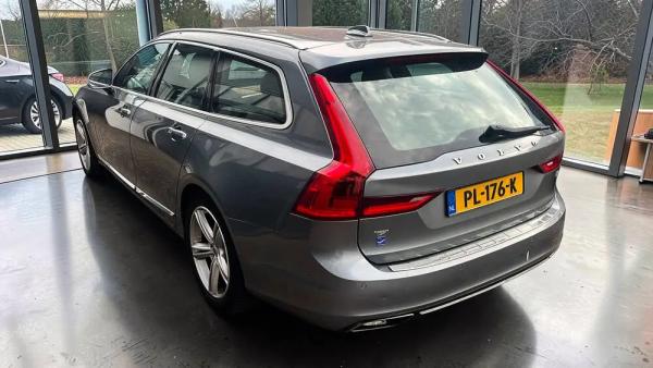 Pelēks Volvo V90 2017 Jūrmala, ar dzinēja tilpumu 2.00 L un nobraukumu 345 tūkst. km par 12950 €, foto 4 vietnē AUTOMOTO.COM.LV