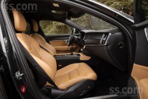 Grey Volvo V90 2017 in Jelgava, with an engine capacity of 2.00 L and mileage of 0 thousand km for 19500 €, photo 9 on AUTOMOTO.COM.LV