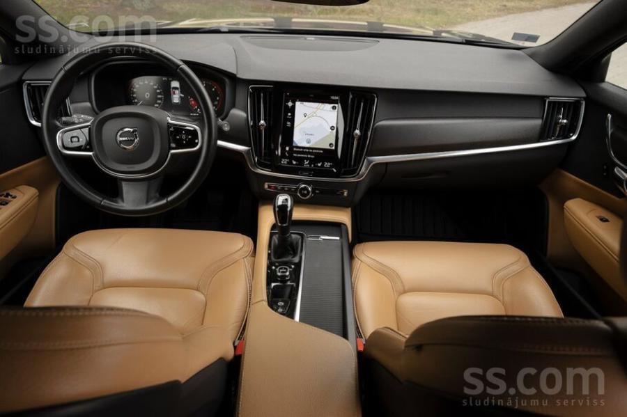 Grey Volvo V90 2017 in Jelgava, with an engine capacity of 2.00 L and mileage of 0 thousand km for 19500 €, photo 14 on AUTOMOTO.COM.LV