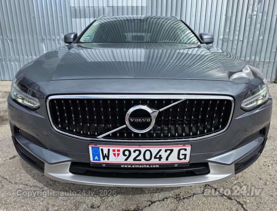 Pelēks Volvo V90 2017 Tallina, ar dzinēja tilpumu 2.00 L un nobraukumu 218 tūkst. km par 17690 €, foto 8 vietnē AUTOMOTO.COM.LV