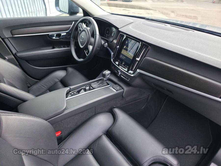 Pelēks Volvo V90 2017 Tallina, ar dzinēja tilpumu 2.00 L un nobraukumu 218 tūkst. km par 17690 €, foto 15 vietnē AUTOMOTO.COM.LV