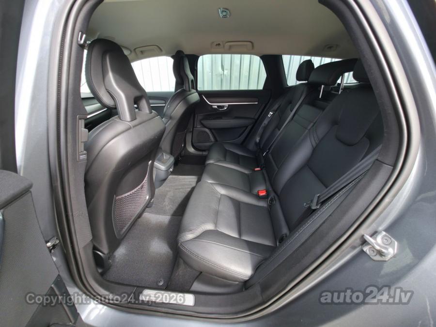 Pelēks Volvo V90 2017 Tallina, ar dzinēja tilpumu 2.00 L un nobraukumu 218 tūkst. km par 17690 €, foto 16 vietnē AUTOMOTO.COM.LV