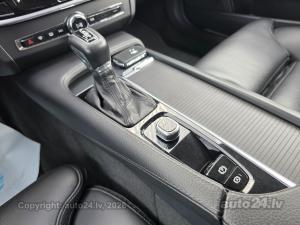 Pelēks Volvo V90 2017 Tallina, ar dzinēja tilpumu 2.00 L un nobraukumu 218 tūkst. km par 17690 €, foto 23 vietnē AUTOMOTO.COM.LV