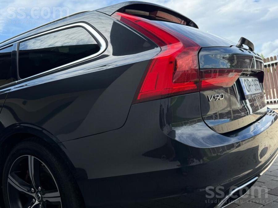 Grey Volvo V90 2017 in Jelgava, with an engine capacity of 2.00 L and mileage of 0 thousand km for 15600 €, photo 10 on AUTOMOTO.COM.LV