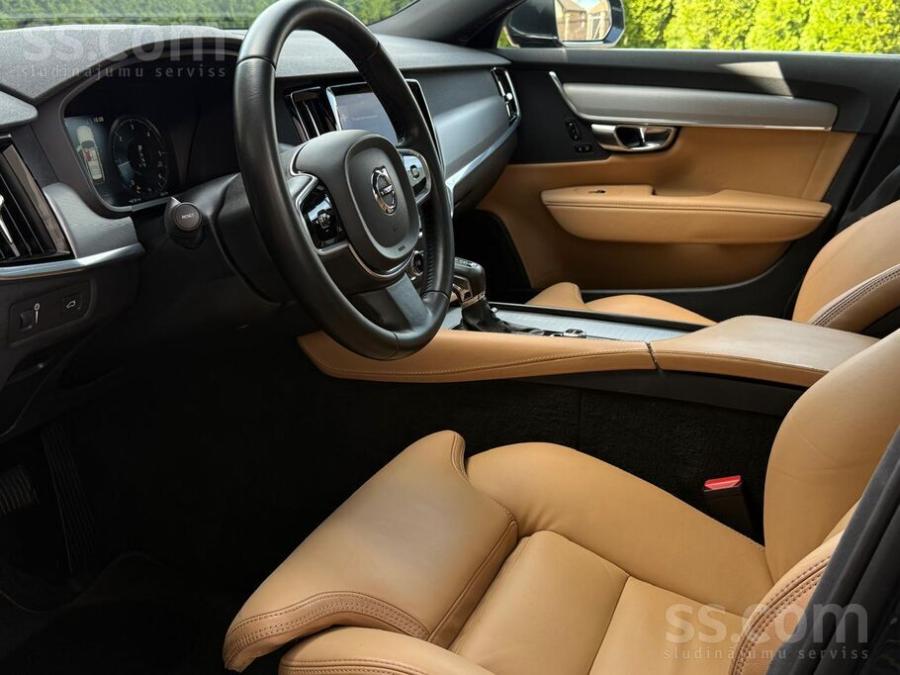 Grey Volvo V90 2017 in Jelgava, with an engine capacity of 2.00 L and mileage of 0 thousand km for 15600 €, photo 12 on AUTOMOTO.COM.LV