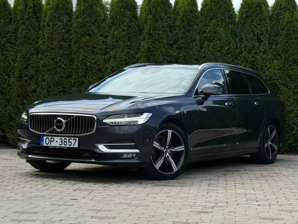 Grey Volvo V90 2017 in Jelgava, with an engine capacity of 2.00 L and mileage of 283 thousand km for 15600 €, photo 1 on AUTOMOTO.COM.LV