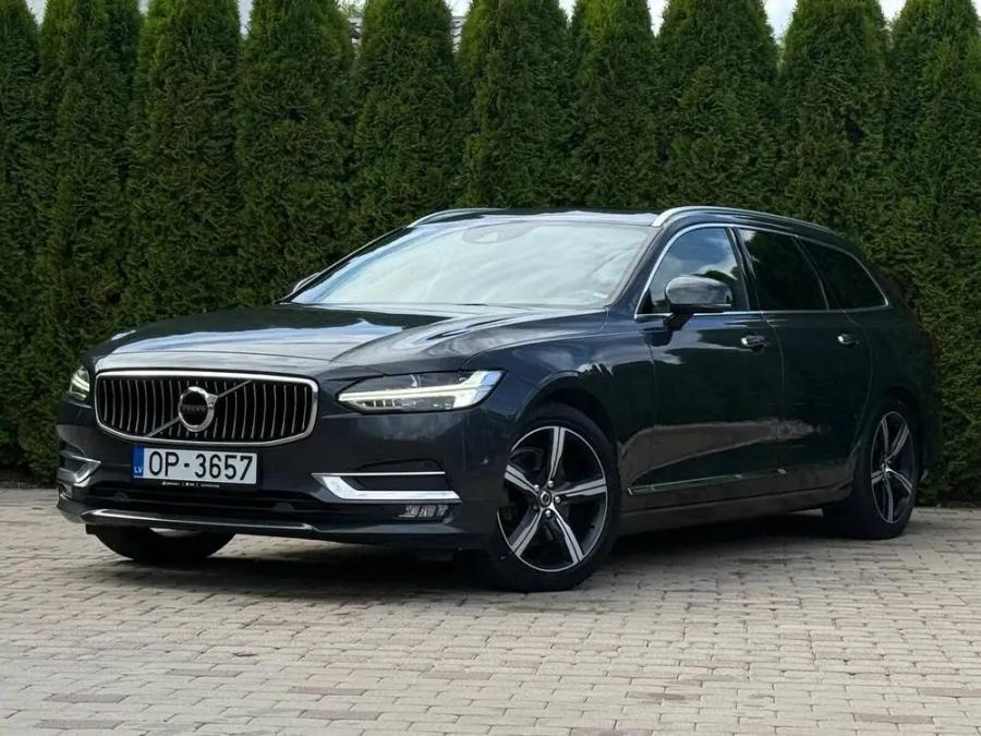 Pelēks Volvo V90 2017 Jelgava, ar dzinēja tilpumu 2.00 L un nobraukumu 283 tūkst. km par 15600 €, foto 1 vietnē AUTOMOTO.COM.LV
