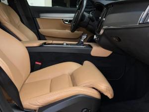 Pelēks Volvo V90 2017 Jelgava, ar dzinēja tilpumu 2.00 L un nobraukumu 283 tūkst. km par 15600 €, foto 16 vietnē AUTOMOTO.COM.LV