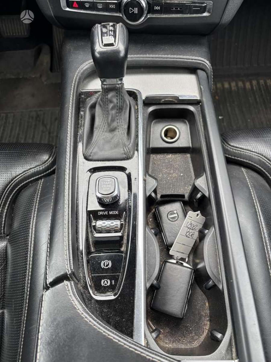 Pelēks Volvo V90 2017 Tauragė, ar dzinēja tilpumu 1.97 L un nobraukumu 300 tūkst. km par 12900 €, foto 18 vietnē AUTOMOTO.COM.LV