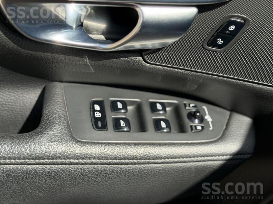 Pelēks Volvo V90 2017 Rīga, ar dzinēja tilpumu 2.00 L un nobraukumu 266 tūkst. km par 14150 €, foto 7 vietnē AUTOMOTO.COM.LV