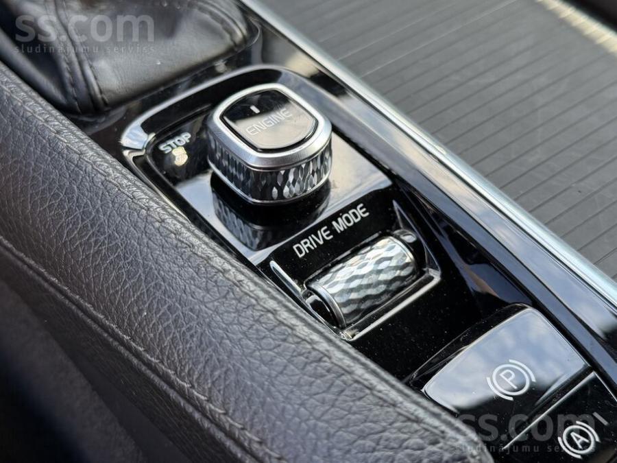 Pelēks Volvo V90 2017 Rīga, ar dzinēja tilpumu 2.00 L un nobraukumu 266 tūkst. km par 14150 €, foto 15 vietnē AUTOMOTO.COM.LV