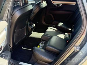 Pelēks Volvo V90 2017 Rīga, ar dzinēja tilpumu 2.00 L un nobraukumu 266 tūkst. km par 14150 €, foto 18 vietnē AUTOMOTO.COM.LV