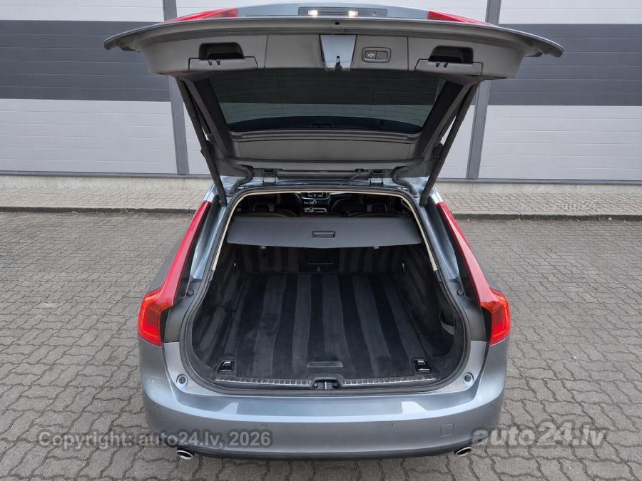 Pelēks Volvo V90 2017 Tartu, ar dzinēja tilpumu 2.00 L un nobraukumu 195 tūkst. km par 17990 €, foto 8 vietnē AUTOMOTO.COM.LV