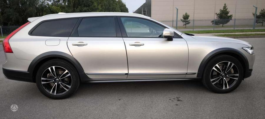 Pelēks Volvo V90 2017 Kauņa, ar dzinēja tilpumu 1.97 L un nobraukumu 180 tūkst. km par 17900 €, foto 14 vietnē AUTOMOTO.COM.LV