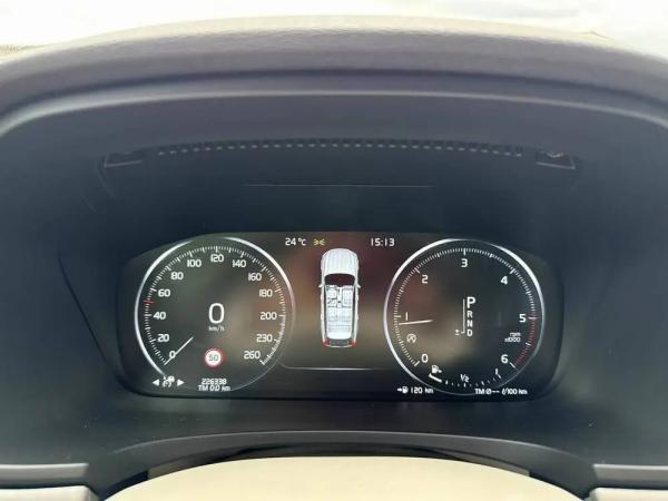 Pelēks Volvo V90 2017 Tukums, ar dzinēja tilpumu 2.00 L un nobraukumu 226 tūkst. km par 16500 €, foto 7 vietnē AUTOMOTO.COM.LV