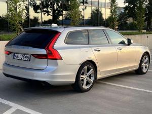 Pelēks Volvo V90 2017 Panevēža, ar dzinēja tilpumu 1.97 L un nobraukumu 590 tūkst. km par 5999 €, foto 5 vietnē AUTOMOTO.COM.LV