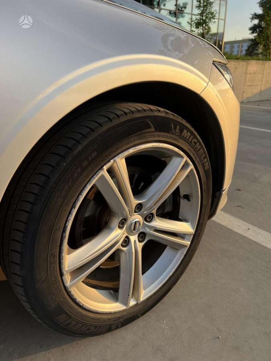 Pelēks Volvo V90 2017 Panevēža, ar dzinēja tilpumu 1.97 L un nobraukumu 590 tūkst. km par 5999 €, foto 8 vietnē AUTOMOTO.COM.LV