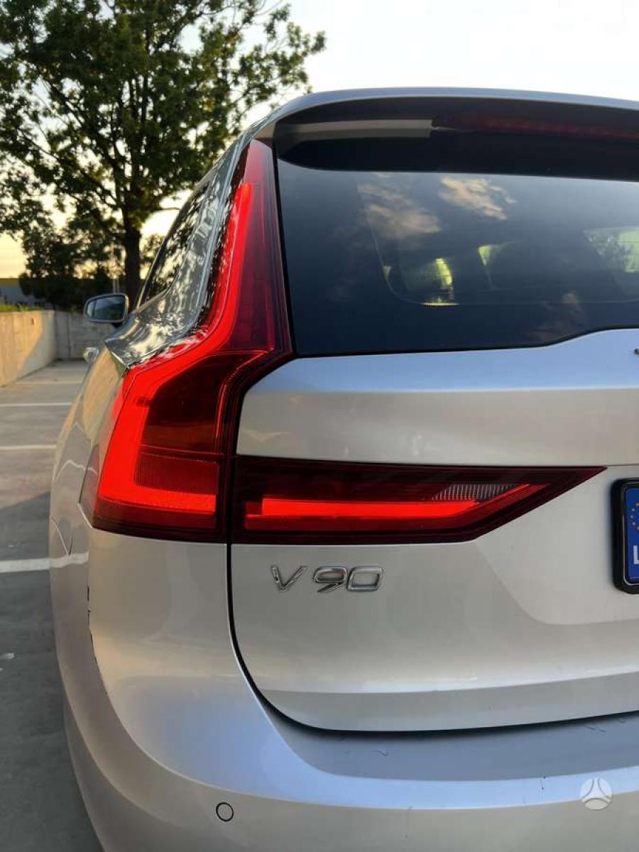Pelēks Volvo V90 2017 Panevēža, ar dzinēja tilpumu 1.97 L un nobraukumu 590 tūkst. km par 5999 €, foto 10 vietnē AUTOMOTO.COM.LV