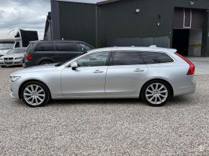 Grey Volvo V90 2017 in Kaunas, with an engine capacity of 2.00 L and mileage of 360 thousand km for 11250 €, photo 6 on AUTOMOTO.COM.LV