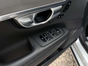 Grey Volvo V90 2017 in Kaunas, with an engine capacity of 2.00 L and mileage of 360 thousand km for 11250 €, photo 12 on AUTOMOTO.COM.LV