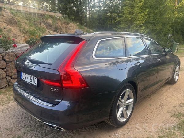 Pelēks Volvo V90 2017 Jelgava, ar dzinēja tilpumu 2.00 L un nobraukumu 243 tūkst. km par 17600 €, foto 2 vietnē AUTOMOTO.COM.LV