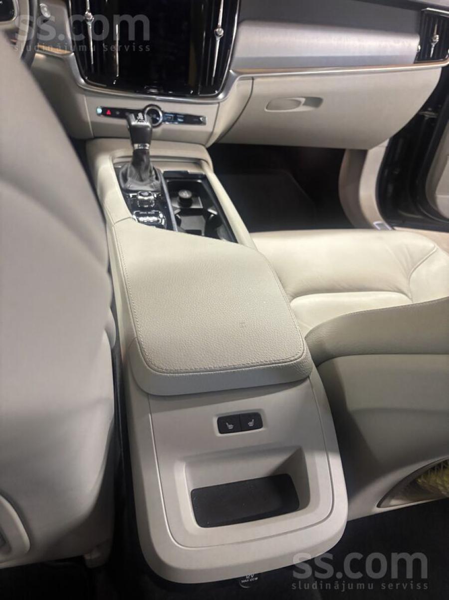 Pelēks Volvo V90 2017 Jelgava, ar dzinēja tilpumu 2.00 L un nobraukumu 243 tūkst. km par 17600 €, foto 11 vietnē AUTOMOTO.COM.LV