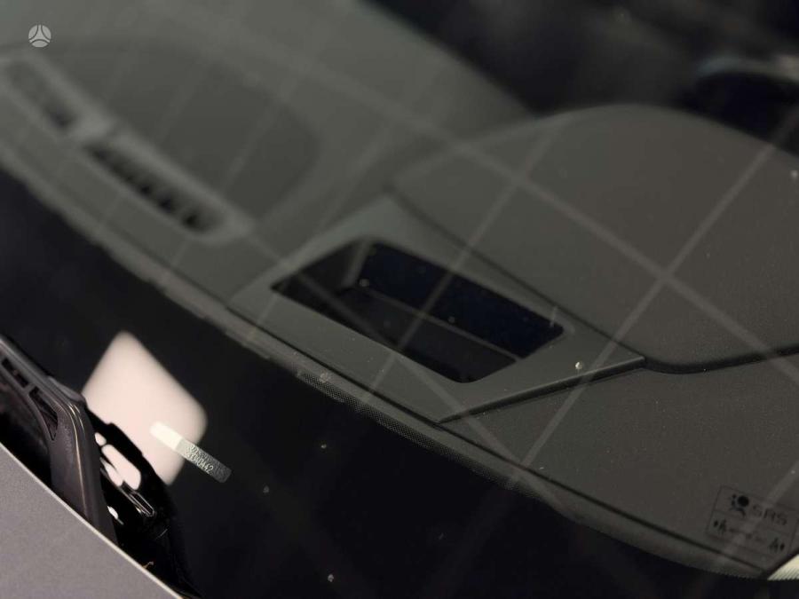 Grey Volvo V90 2017 in Klaipeda, with an engine capacity of 2.00 L and mileage of 238 thousand km for 18650 €, photo 7 on AUTOMOTO.COM.LV