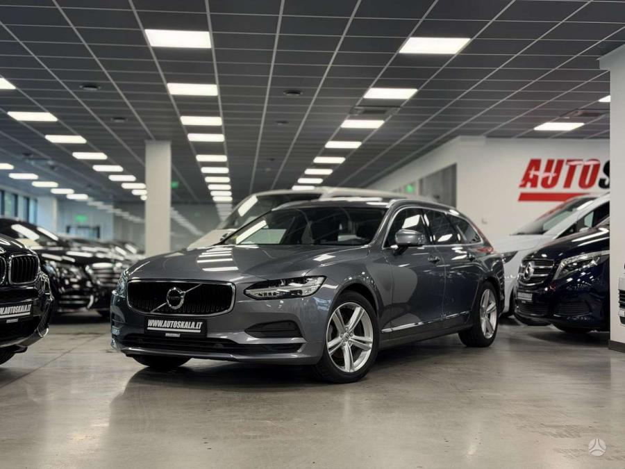 Grey Volvo V90 2017 in Klaipeda, with an engine capacity of 2.00 L and mileage of 238 thousand km for 18650 €, photo 18 on AUTOMOTO.COM.LV