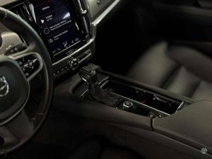 Grey Volvo V90 2017 in Klaipeda, with an engine capacity of 2.00 L and mileage of 238 thousand km for 18650 €, photo 20 on AUTOMOTO.COM.LV