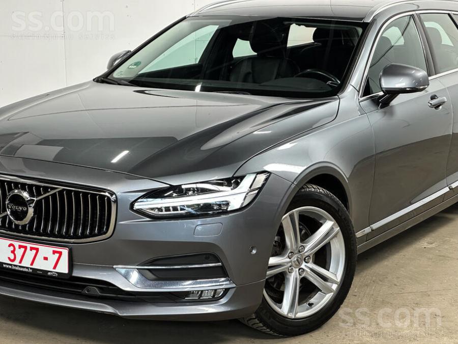 Grey Volvo V90 2017 in Jurmala, with an engine capacity of 2.00 L and mileage of 345 thousand km for 12950 €, photo 3 on AUTOMOTO.COM.LV
