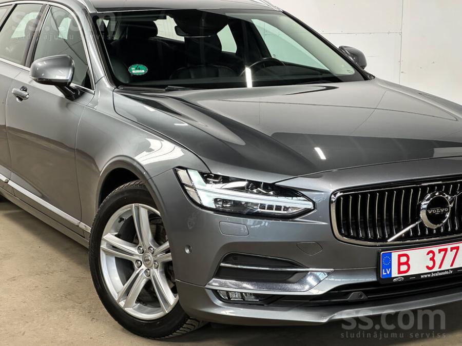 Grey Volvo V90 2017 in Jurmala, with an engine capacity of 2.00 L and mileage of 345 thousand km for 12950 €, photo 5 on AUTOMOTO.COM.LV