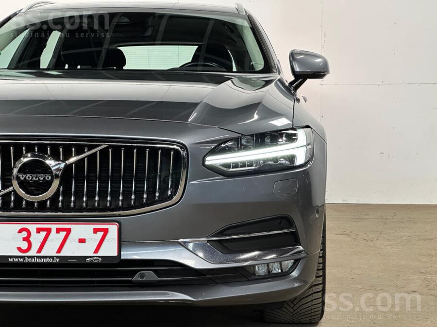 Grey Volvo V90 2017 in Jurmala, with an engine capacity of 2.00 L and mileage of 345 thousand km for 12950 €, photo 7 on AUTOMOTO.COM.LV