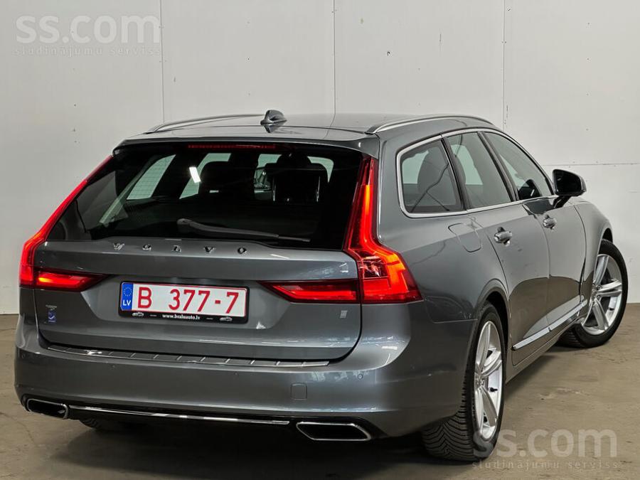 Grey Volvo V90 2017 in Jurmala, with an engine capacity of 2.00 L and mileage of 345 thousand km for 12950 €, photo 10 on AUTOMOTO.COM.LV