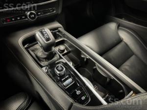 Grey Volvo V90 2017 in Jurmala, with an engine capacity of 2.00 L and mileage of 345 thousand km for 12950 €, photo 22 on AUTOMOTO.COM.LV
