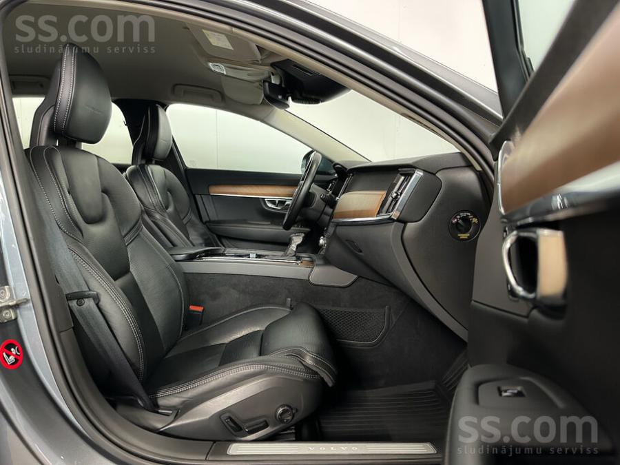 Grey Volvo V90 2017 in Jurmala, with an engine capacity of 2.00 L and mileage of 345 thousand km for 12950 €, photo 24 on AUTOMOTO.COM.LV