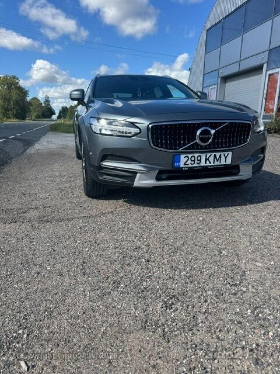Grey Volvo V90 2017 in Tallinn, with an engine capacity of 2.00 L and mileage of 280 thousand km for 22500 €, photo 1 on AUTOMOTO.COM.LV