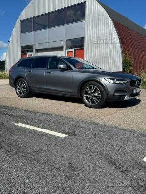 Grey Volvo V90 2017 in Tallinn, with an engine capacity of 2.00 L and mileage of 280 thousand km for 22500 €, photo 3 on AUTOMOTO.COM.LV