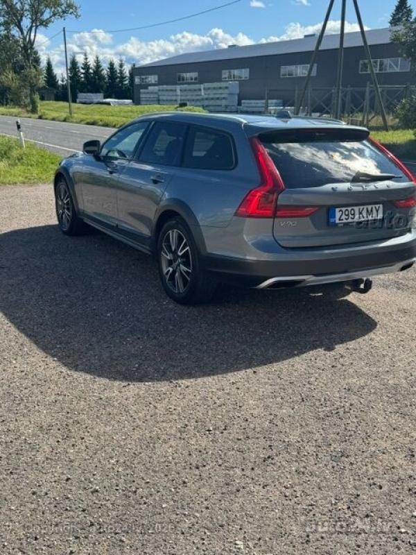 Pelēks Volvo V90 2017 Tallina, ar dzinēja tilpumu 2.00 L un nobraukumu 280 tūkst. km par 22500 €, foto 5 vietnē AUTOMOTO.COM.LV