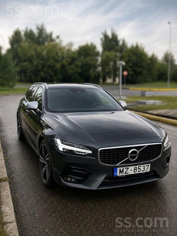 Grey Volvo V90 2017 in Daugavpils, with an engine capacity of 2.00 L and mileage of 183 thousand km for 19000 €, photo 1 on AUTOMOTO.COM.LV
