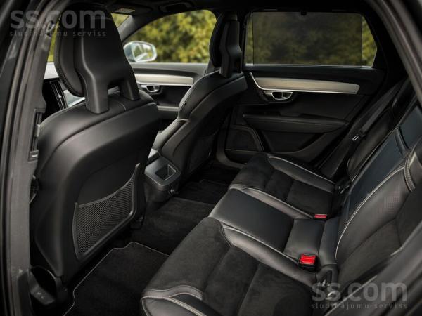 Grey Volvo V90 2017 in Daugavpils, with an engine capacity of 2.00 L and mileage of 183 thousand km for 19000 €, photo 7 on AUTOMOTO.COM.LV