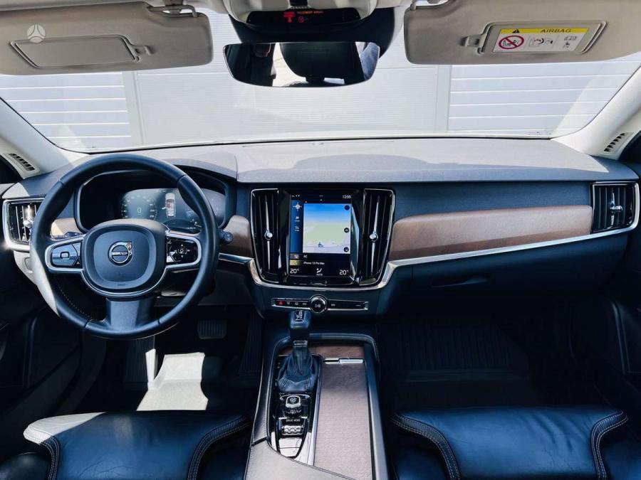 Grey Volvo V90 2017 in Utena, with an engine capacity of 1.97 L and mileage of 295 thousand km for 14950 €, photo 15 on AUTOMOTO.COM.LV