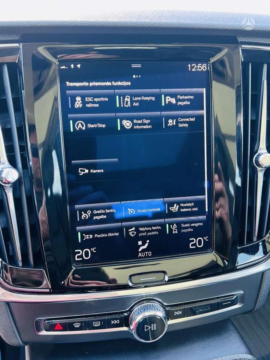Grey Volvo V90 2017 in Utena, with an engine capacity of 1.97 L and mileage of 295 thousand km for 14950 €, photo 16 on AUTOMOTO.COM.LV